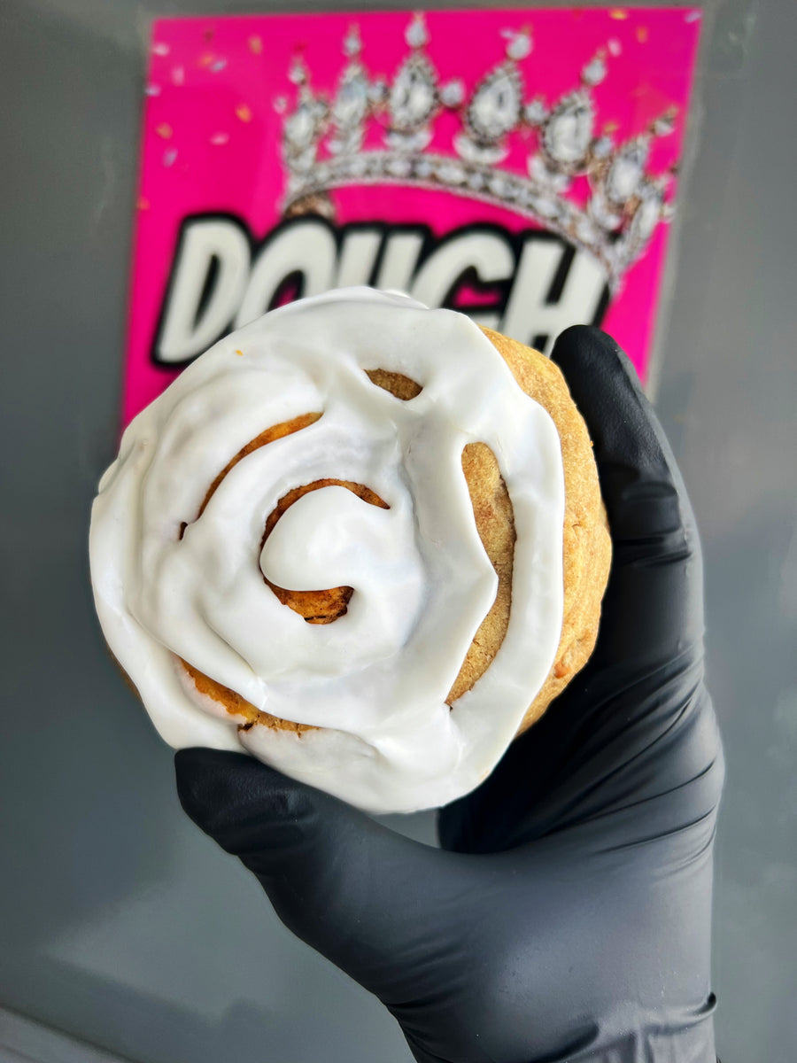 Simply Cinnabon Glam Cookie – DOUGH PALACE